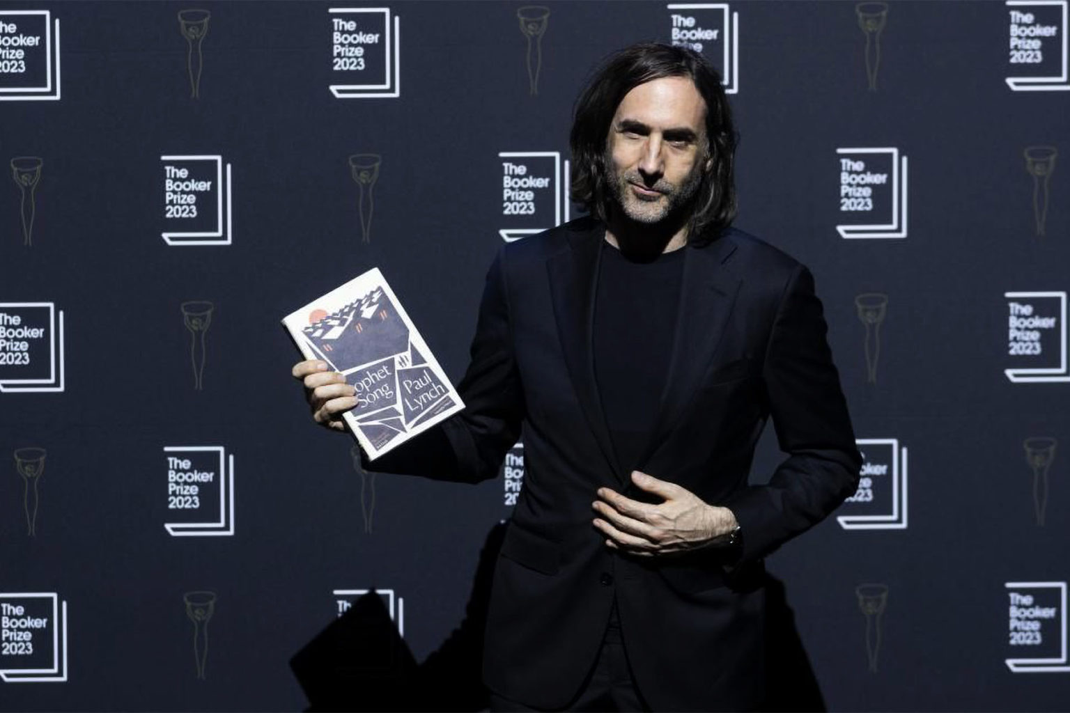 Paul Lynch’s Dystopian Novel ‘Prophet Song’ wins 2023 Booker Prize ...
