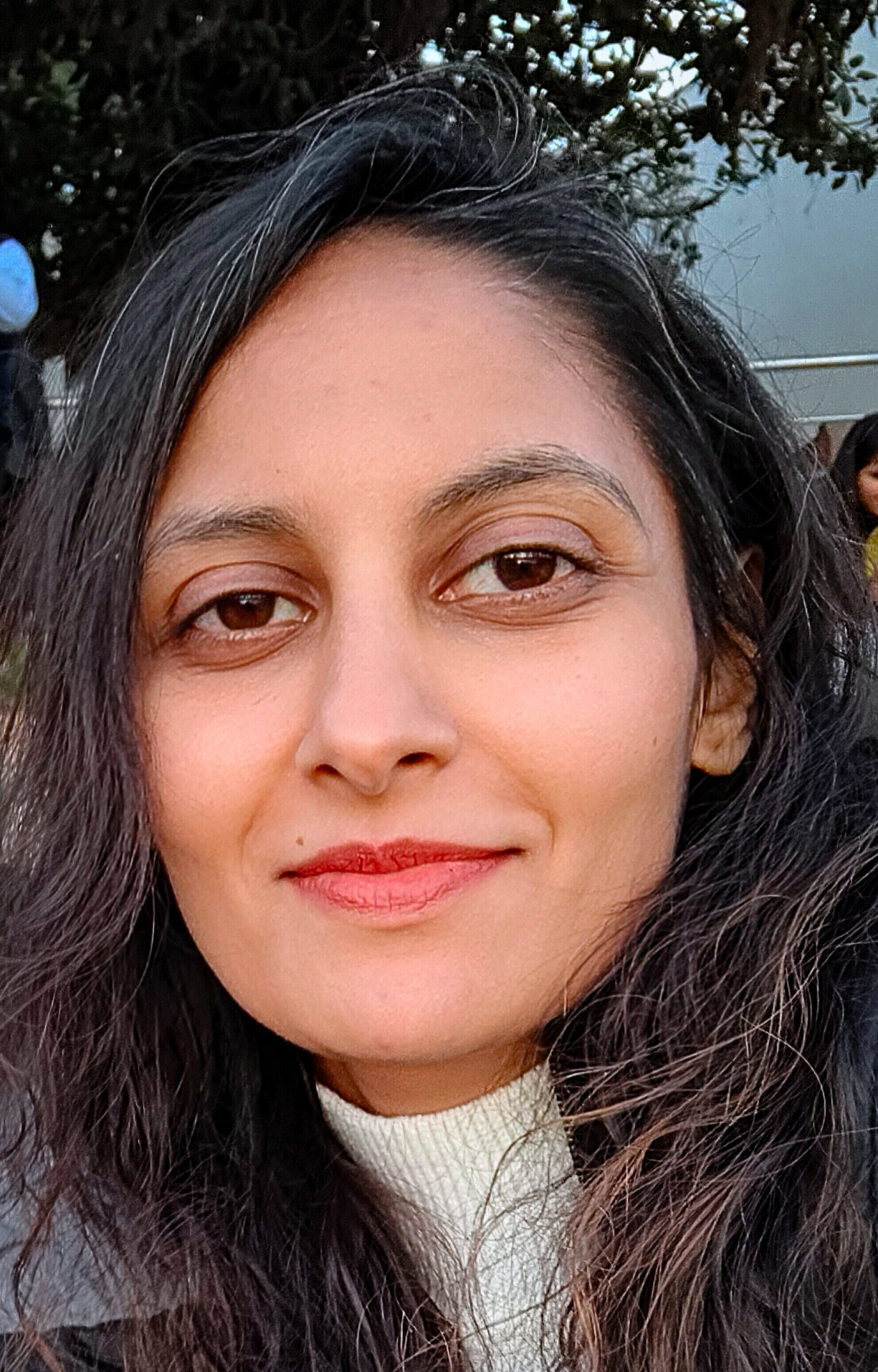 Book Review: The Fast and the Dead by Anuja Chauhan – Kunzum